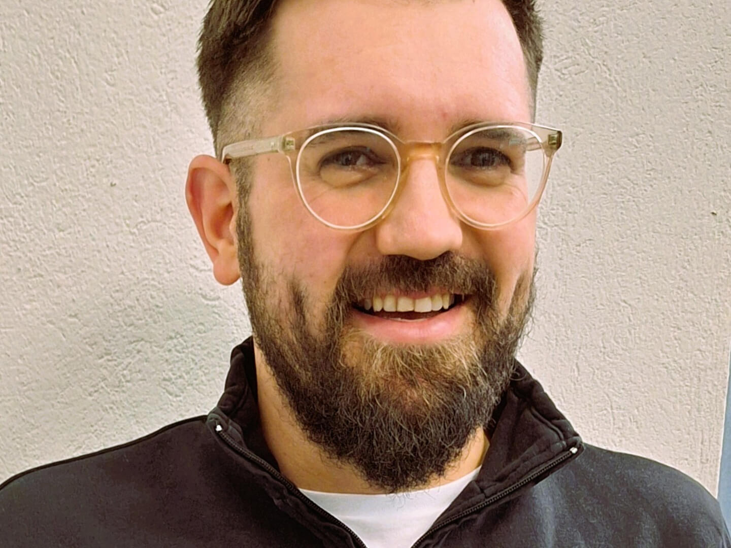 Measuring the Motion of Main Contacts - OMICRON